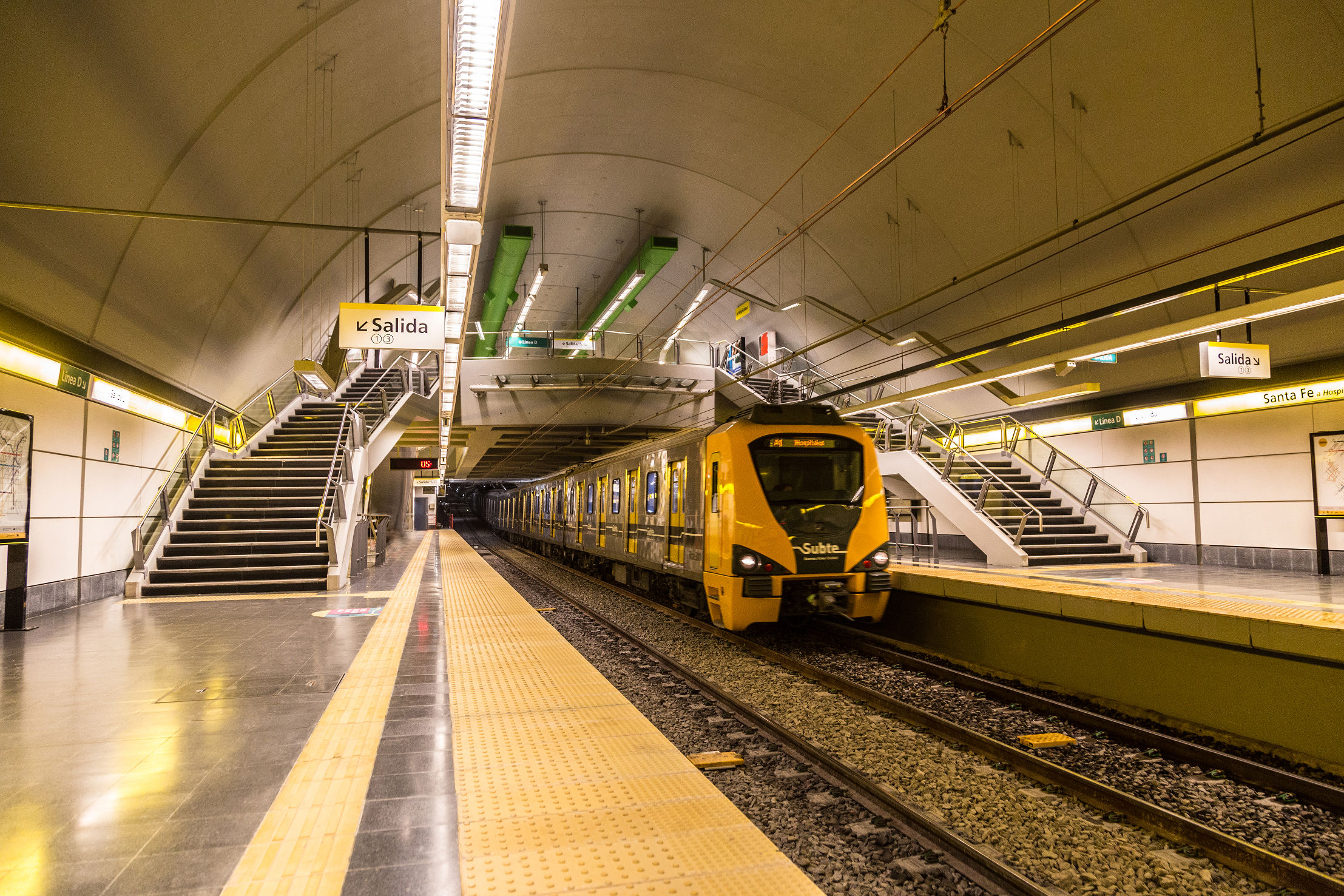 Paro y levantamiento de molinetes en la Línea H de subtes – Revista el ...